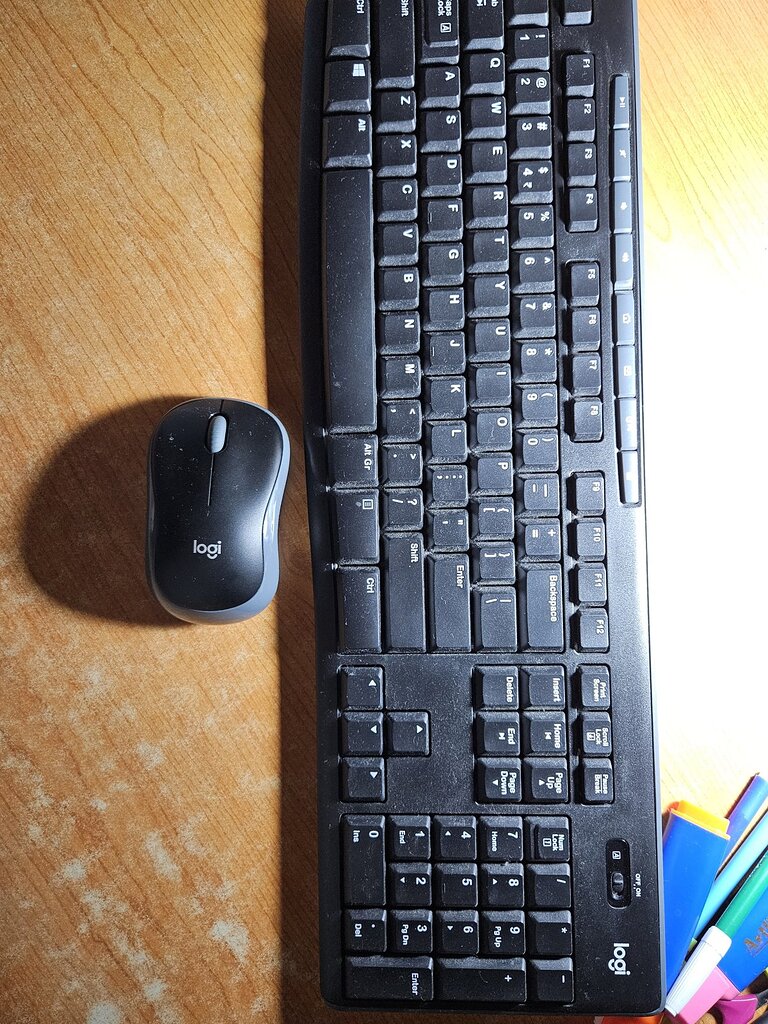 Logitech MK270r Wireless Keyboard and Mouse Combo forWindows, 2.4 GHz ...