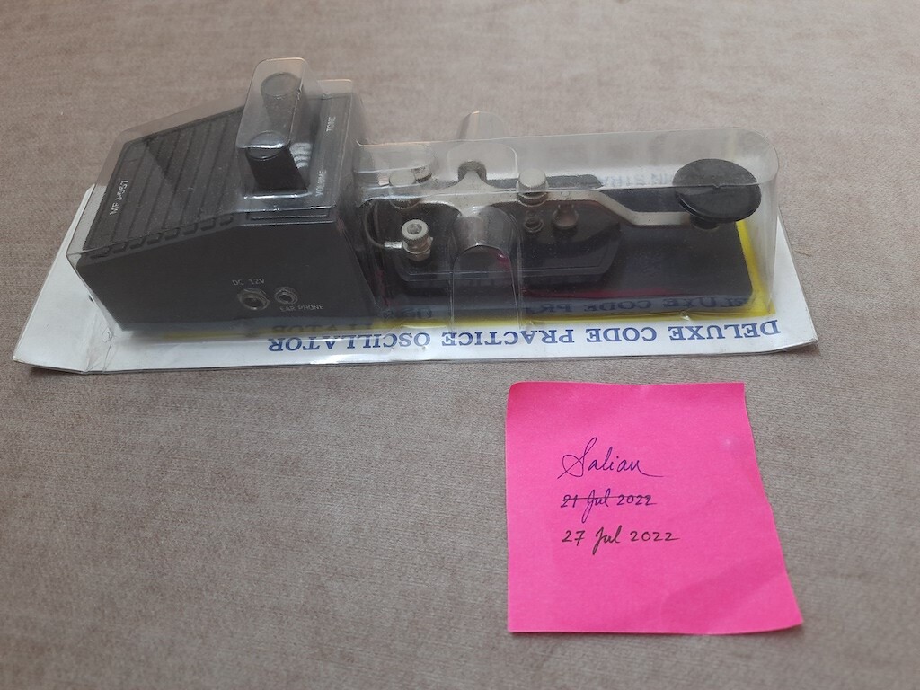 Deluxe Morse Code Practice Oscillator & Straight Key - MFJ-557 - Closed ...