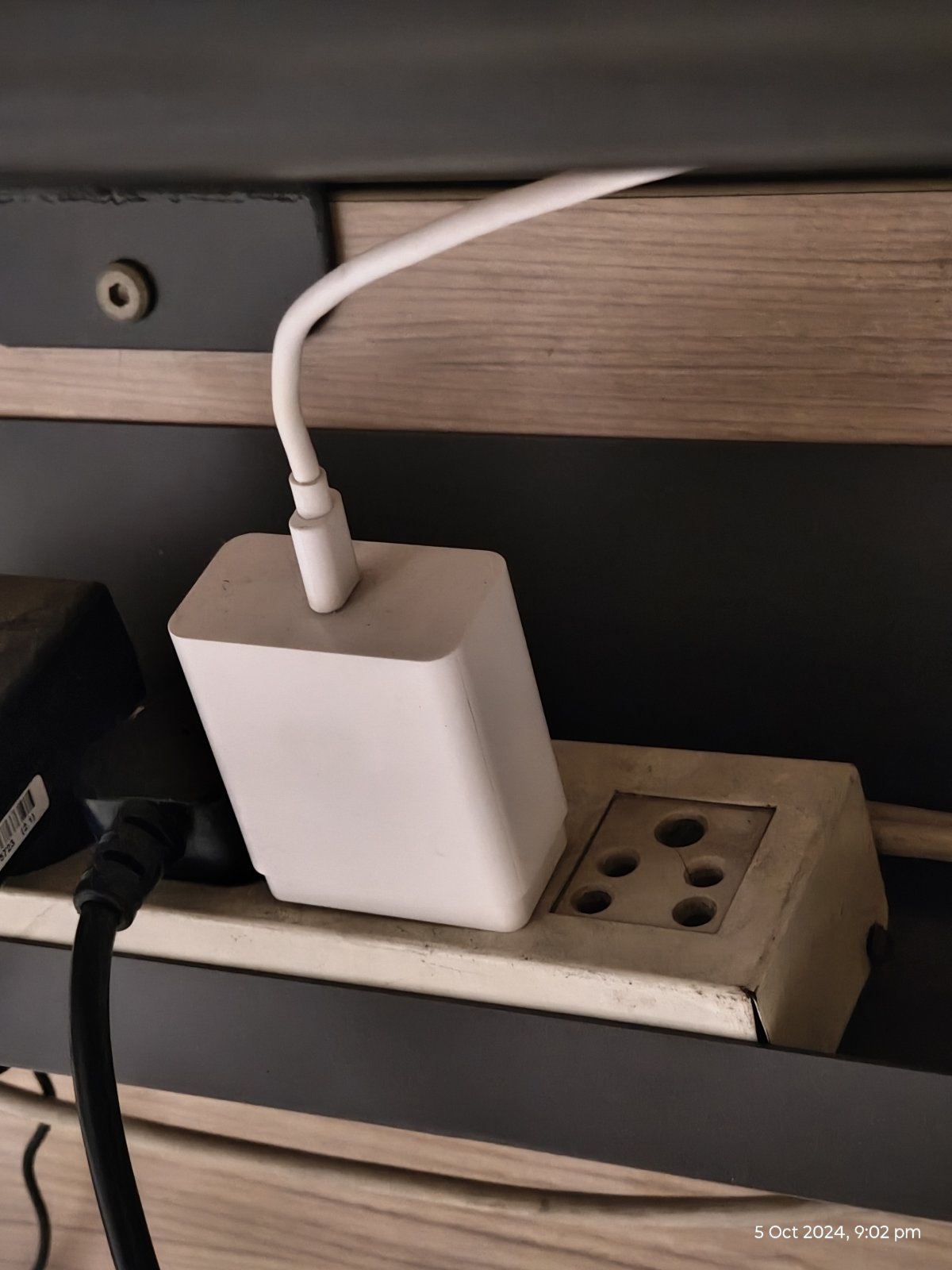 [SOLD] Lava Agni 2 5G - 8GB/256GB - Phone with corner crack - Rs 7500 ...