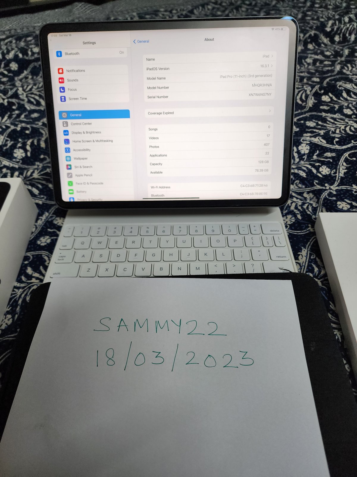 Clearance Sale : Ipad Pro M1 11 inch folio Apple keyboard case, RTX ...