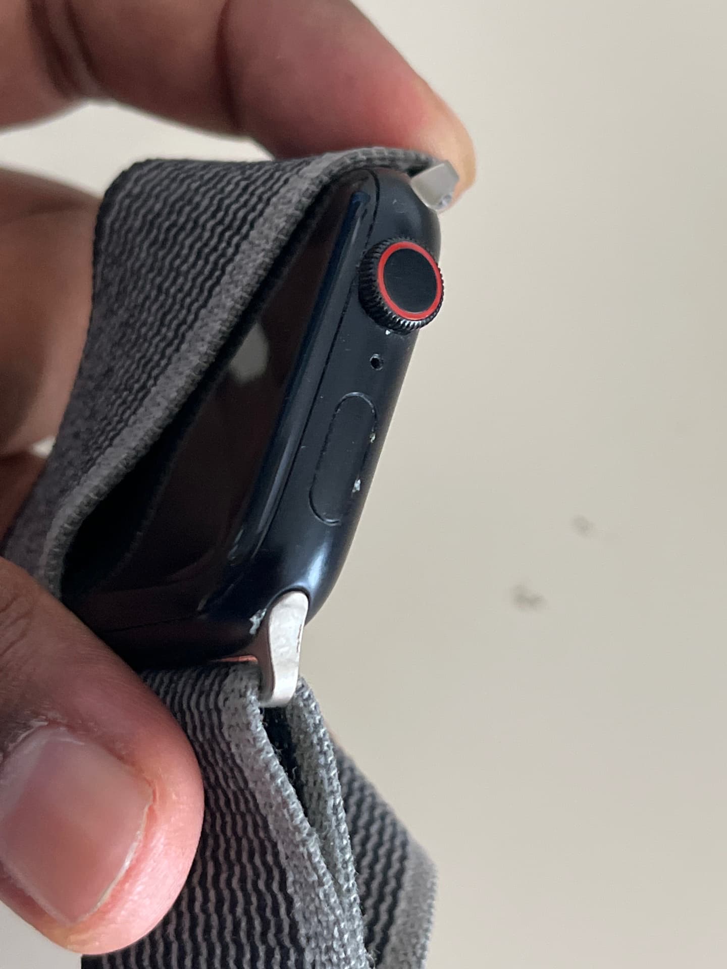 Apple Watch SE (2nd Gen) 44mm Cellular - Closed Market Listings ...