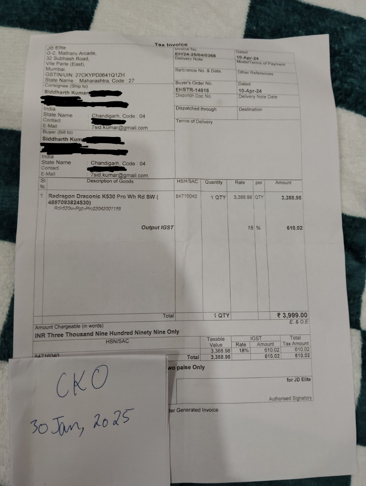 Multiple items (Logitech webcam, adidas ultraboost, nike mc trainer 2, 16 pro accessories ...