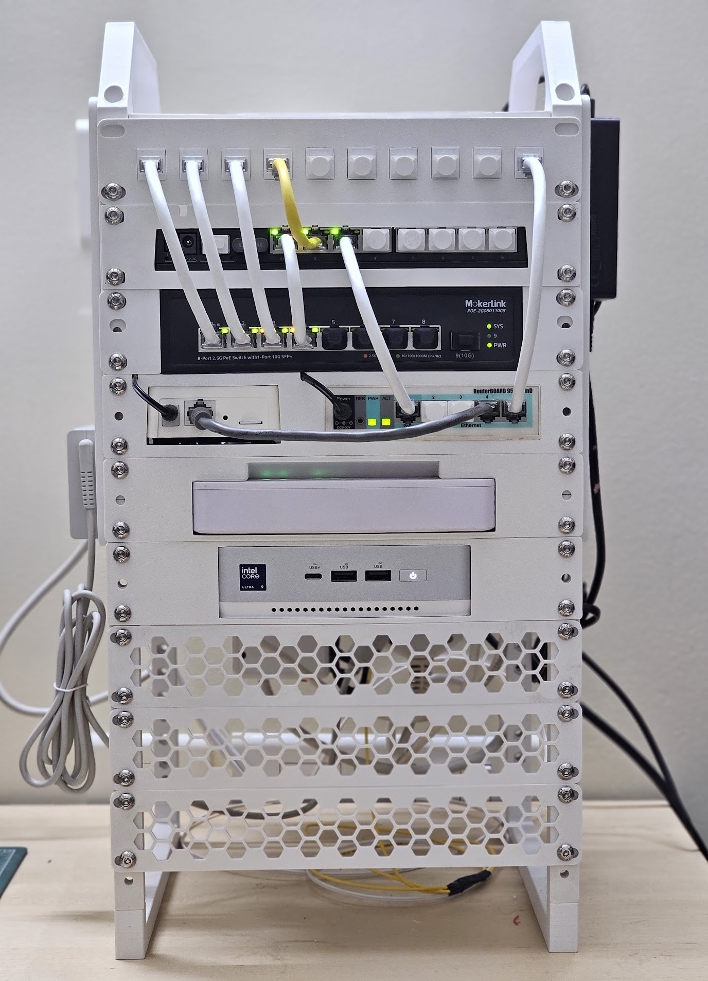3D Printed 10 inch Racks: The new standard for home labs - Home Lab ...