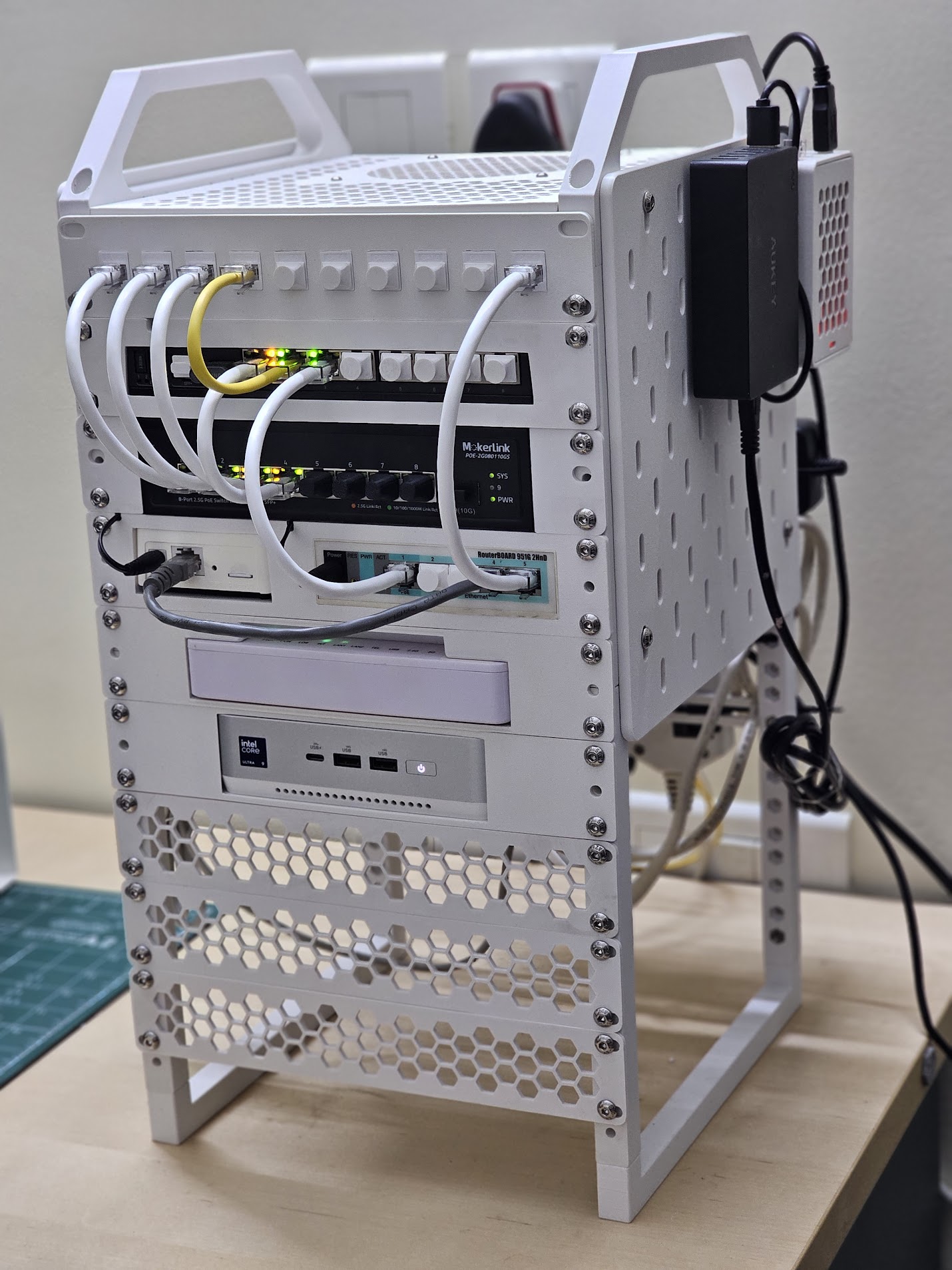 3D Printed 10 inch Racks: The new standard for home labs - Home Lab ...